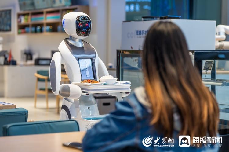 Robot restaurant opens at Jinan railway station - Jinan, a City of Springs